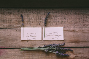 Ρουστικ στολισμος γαμου με λεβαντα - Love4Weddings