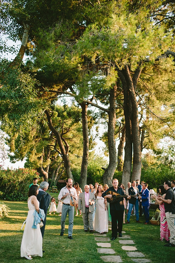 Ρουστικ γαμος με κιτρινο χρωμα | Βασιλικη & Παναγιωτης - Love4Weddings
