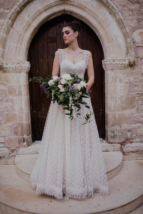 Modern greenery inspired styled shoot - Love4Weddings