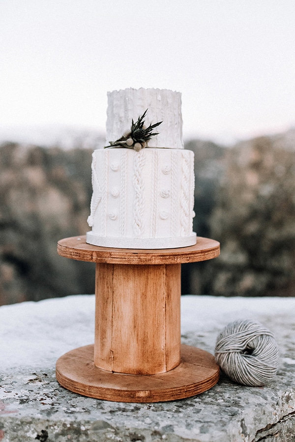 Λευκη τουρτα γαμου - Love4Weddings