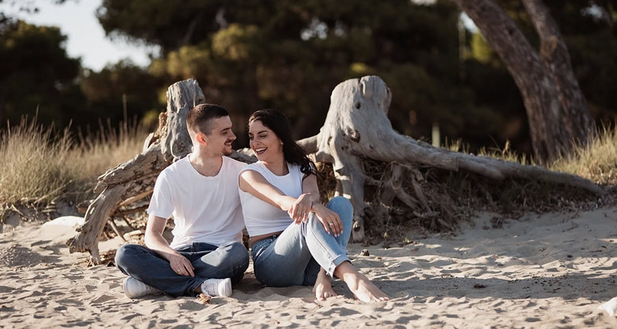 Lovely pre wedding φωτογράφιση στη θάλασσα | Έφη & Αντώνης - Love4Weddings